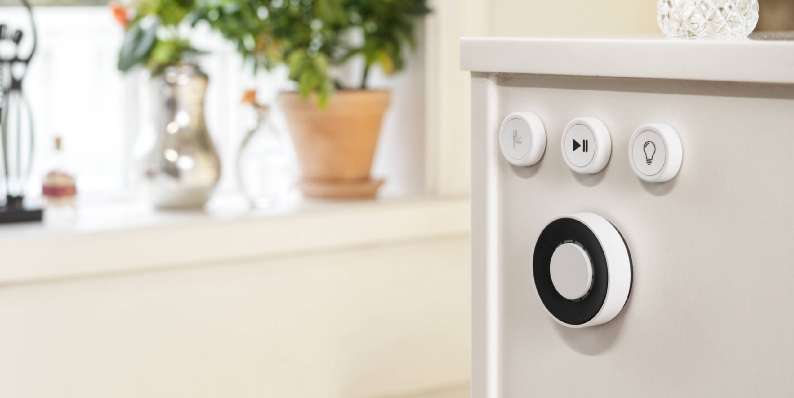 Flic | The Smart Button and Dimmer for Lights, Music, Smart Home and more